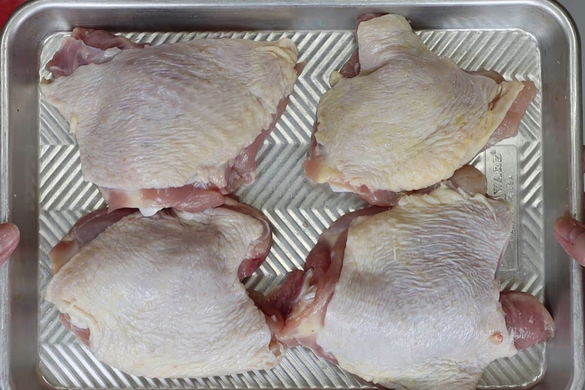 How to Trim the Fat From Chicken Thighs - Eat the Bite